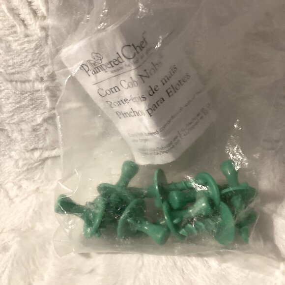 The Pampered Chef | Kitchen | Pampered Chef Corn Cob Holders 4 Sets ...